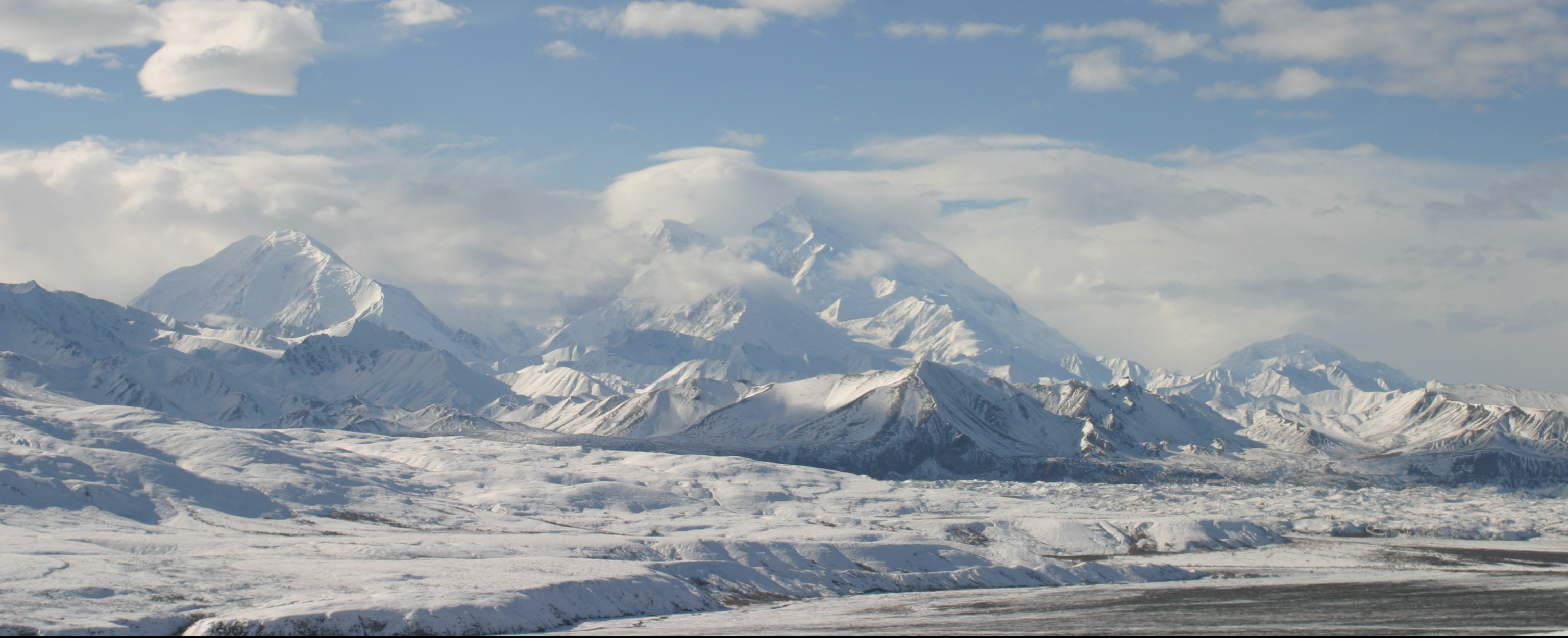 Top 10 Novels Set in Alaska | Raven About The Parks